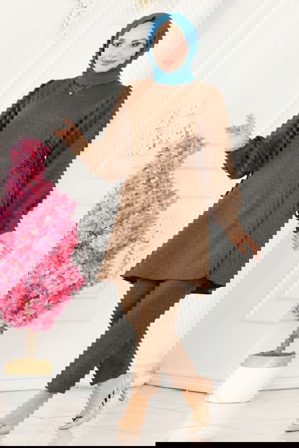 6104BSK463 البني طقم